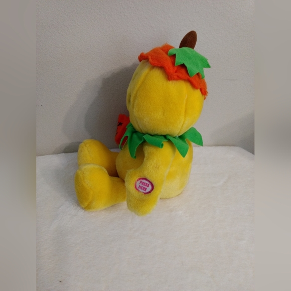 MTY International Co. | Toys | Vintage Pumpkin Smiley Face Tickle ...